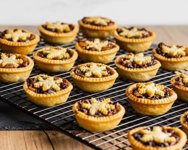Mini Mince Pies | Movers and Bakers